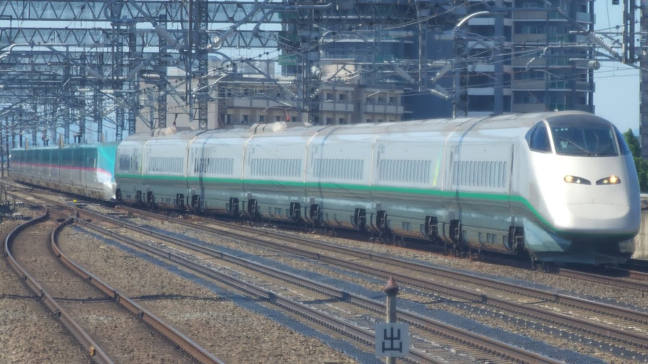 2024.7/23 127M+127B つばさ・やまびこ127号 山形・仙台行 郡山駅12番線入線シーン[E3系L65編成(旧塗装・銀つば)+E5系U12編成] - YouTube