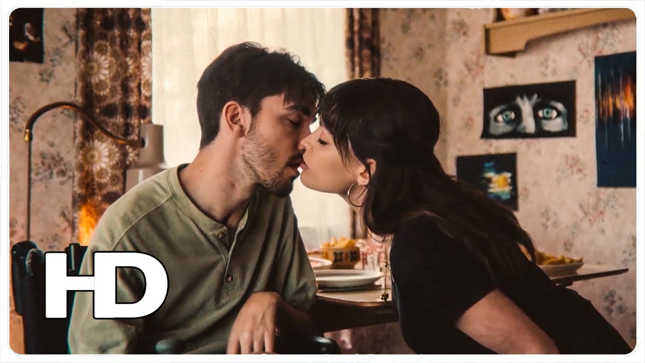 Sex Education Season 3 Kiss Scenes — Maeve And Isaac Emma Mackey And George Robinson Youtube