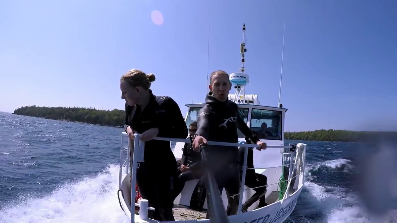 Shipwreck freediving/snorkeling Canada - YouTube