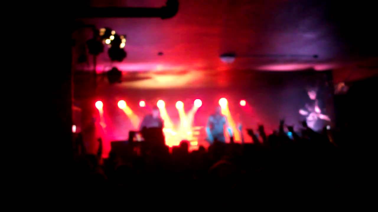 Mushroomhead Empty Spaces the rave - YouTube