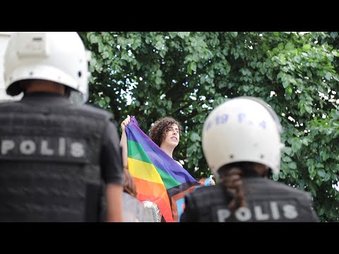 #İstanbulPride | LGBTİ+'ların direnişi polis saldırısını aştı