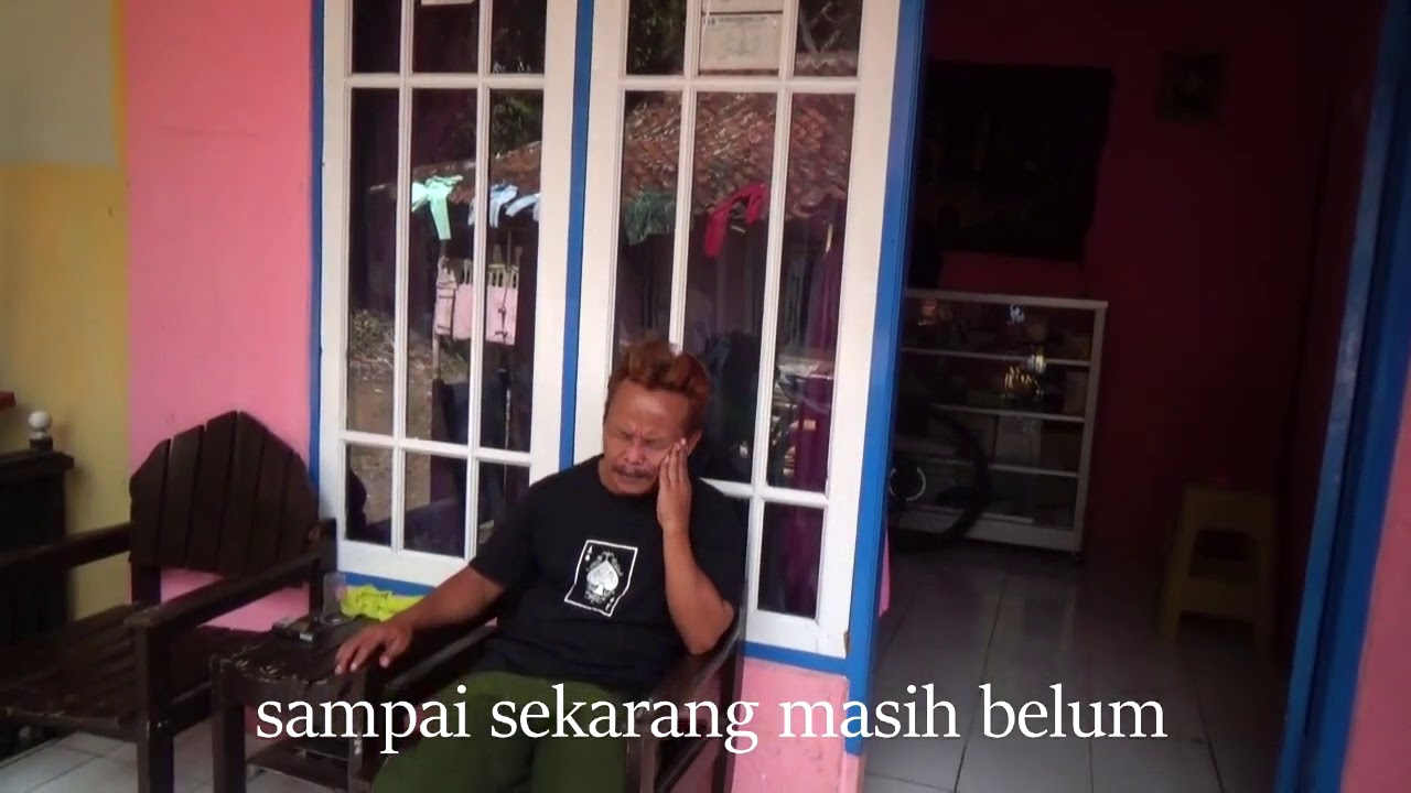 " Nuar kalapa make bedog " Ubar nyeri Huntu { hitut } Kasebeleun .teks ...