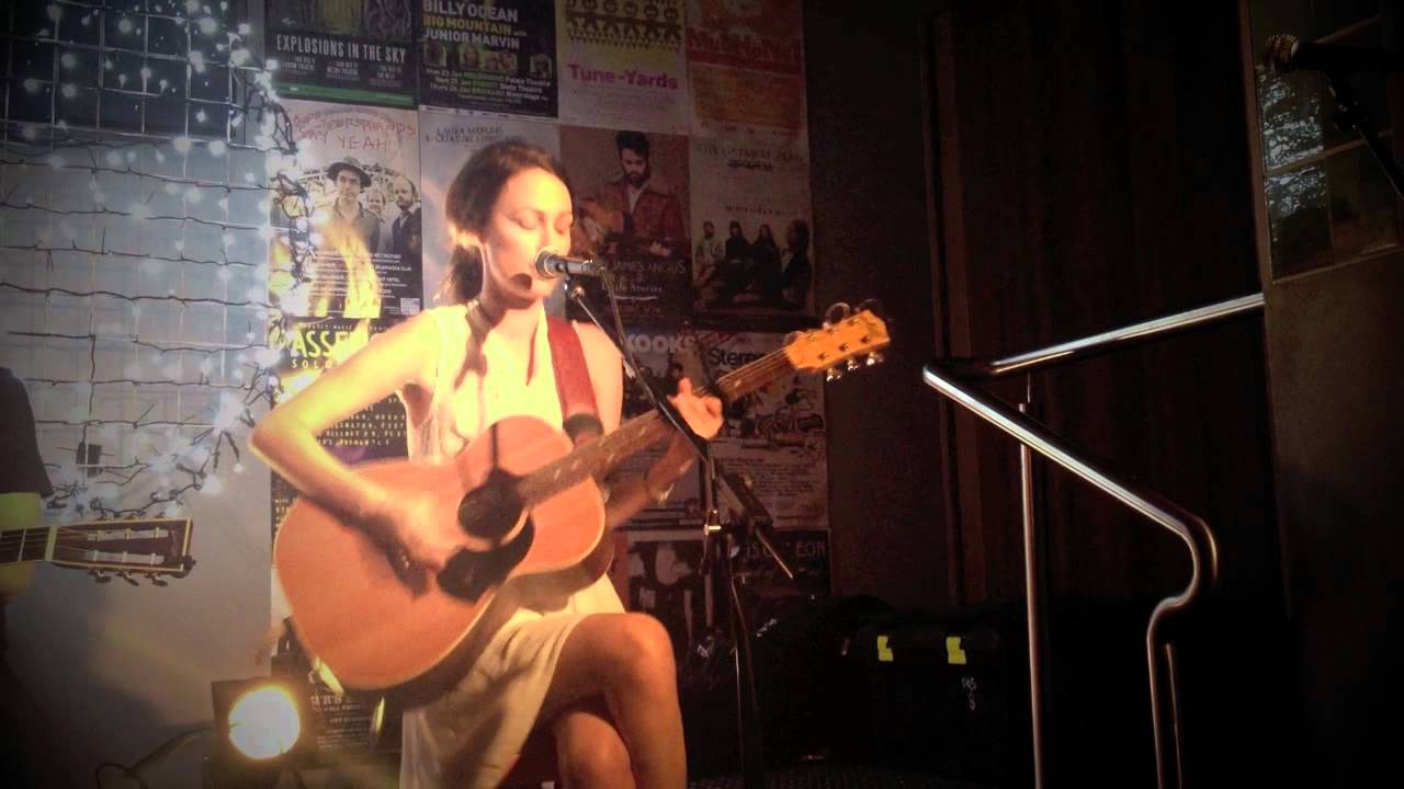 Jac Stone - 'The Way You Make Me Feel' - YouTube