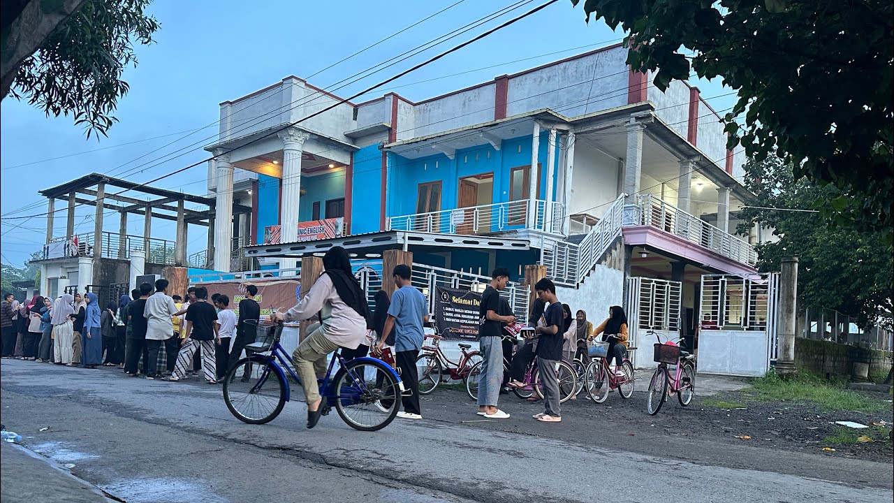 Kampung Inggris Dominic English Pare di Pagi Hari - YouTube