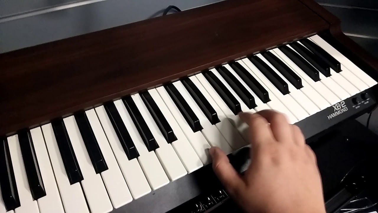 How to set the drawbars on a hammond xb2 organ - YouTube