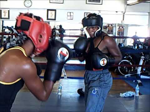 Esther Phiri 2011 Boxing Training Camp at Bonnie Canino Gym - YouTube