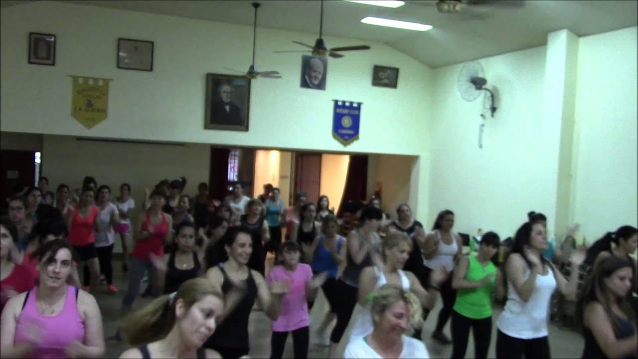Emerson Zumba ZIN - Manea la Pera ( adaptada) - YouTube