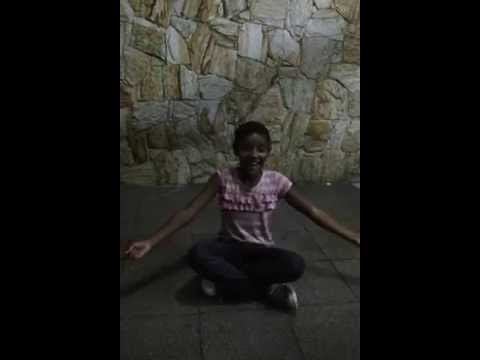 Aprenda a dançar com gabi