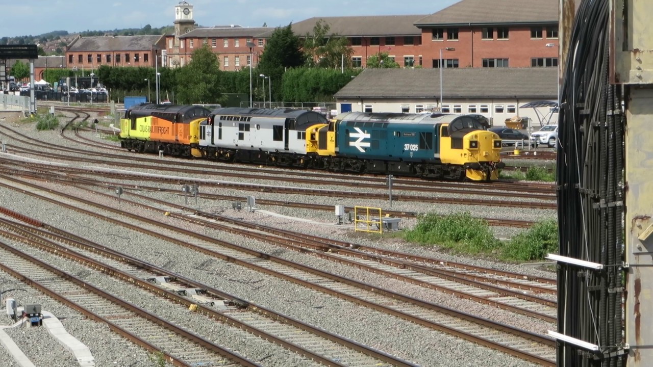 BR, Triple Grey and Colas: 37025, 37057 and 37521 - 0Z75, Derby 03/06 ...