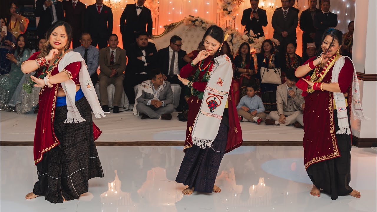 BEST KAUDA DANCE | Julke Gham Heraula | MAGAR GURUNG | NEPALI UK - YouTube