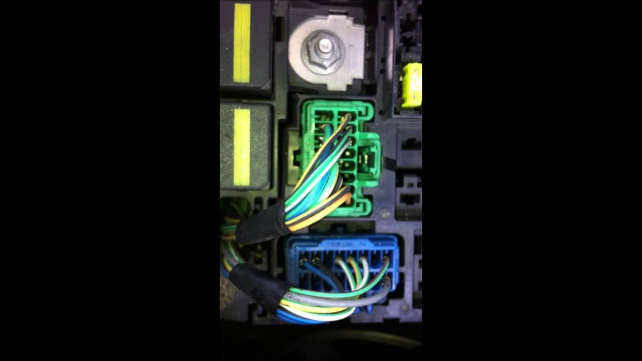 Ford Mondeo 2.0 tdci 130cv_scatola_fusibili_fuse_Fordiag_diagnosi - YouTube