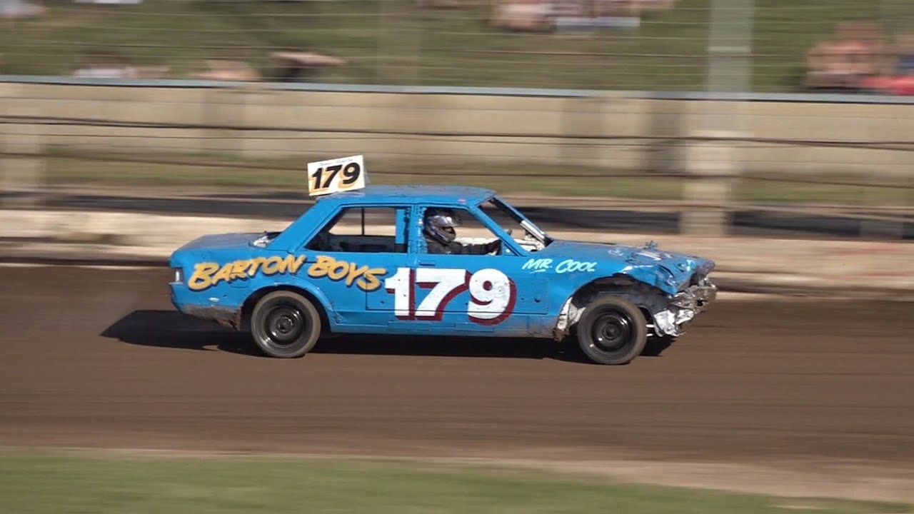 Mildenhall All Ford Granada Banger Racing 2021 Full DVD Video - YouTube