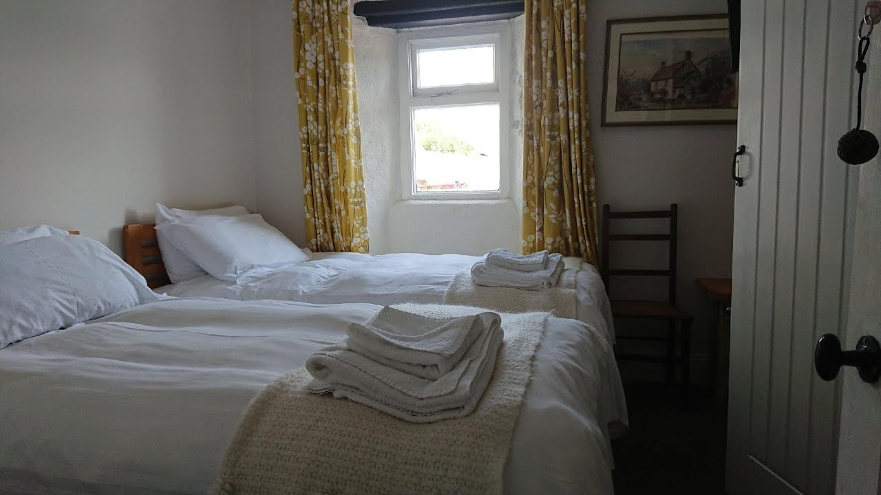 The Walkhampton Inn, Dousland, United Kingdom - YouTube