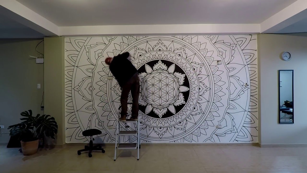 Mesmerizing Mandala Creation Time-Lapse || ViralHog - YouTube