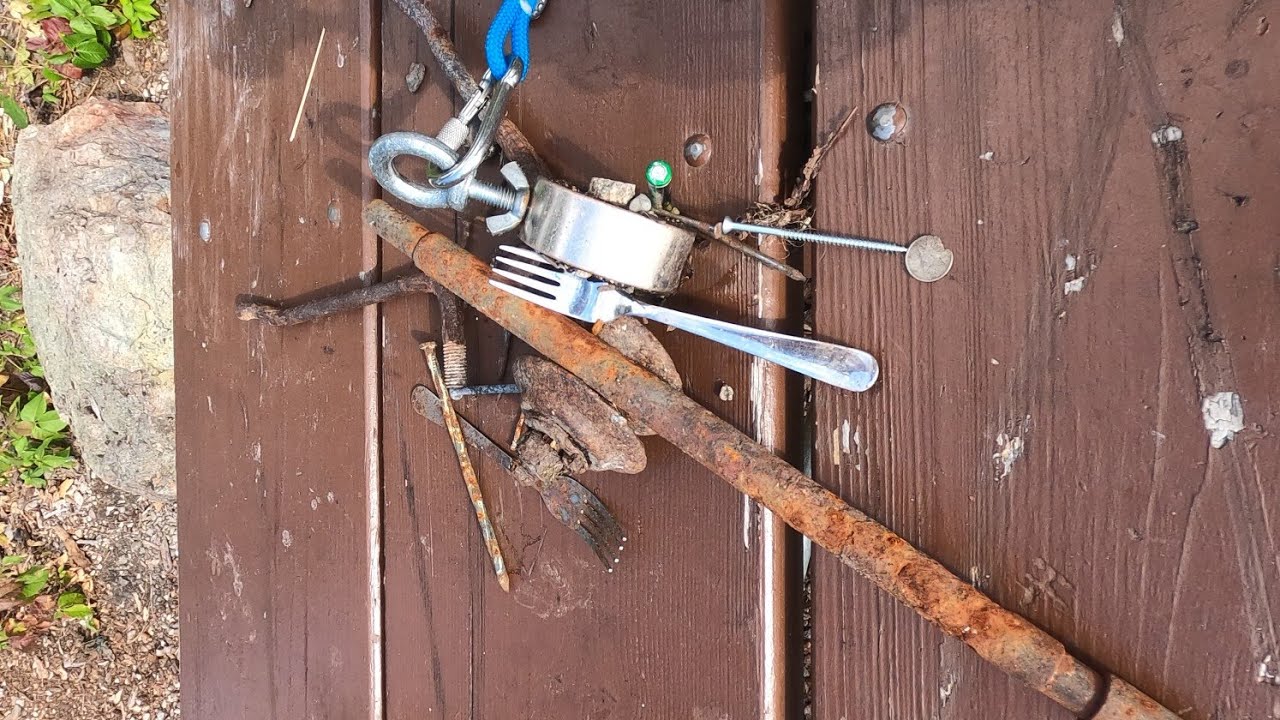 Magnet fishing | Commando Bay | Rusty nails everywhere | okanagan lake ...