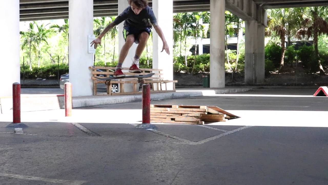 FAVORITE SKATEPARK IN MIAMI | LOT 11 - YouTube