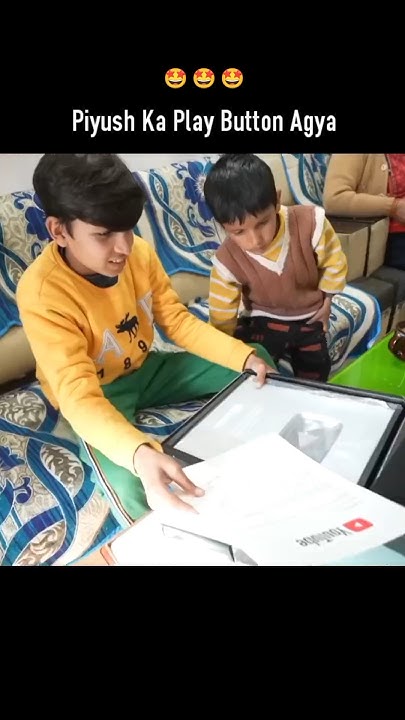 Piyush Ka Play Button Agya 🤩 || sourav joshi vlogs #shorts #viral #trending #shortsfeed - YouTube