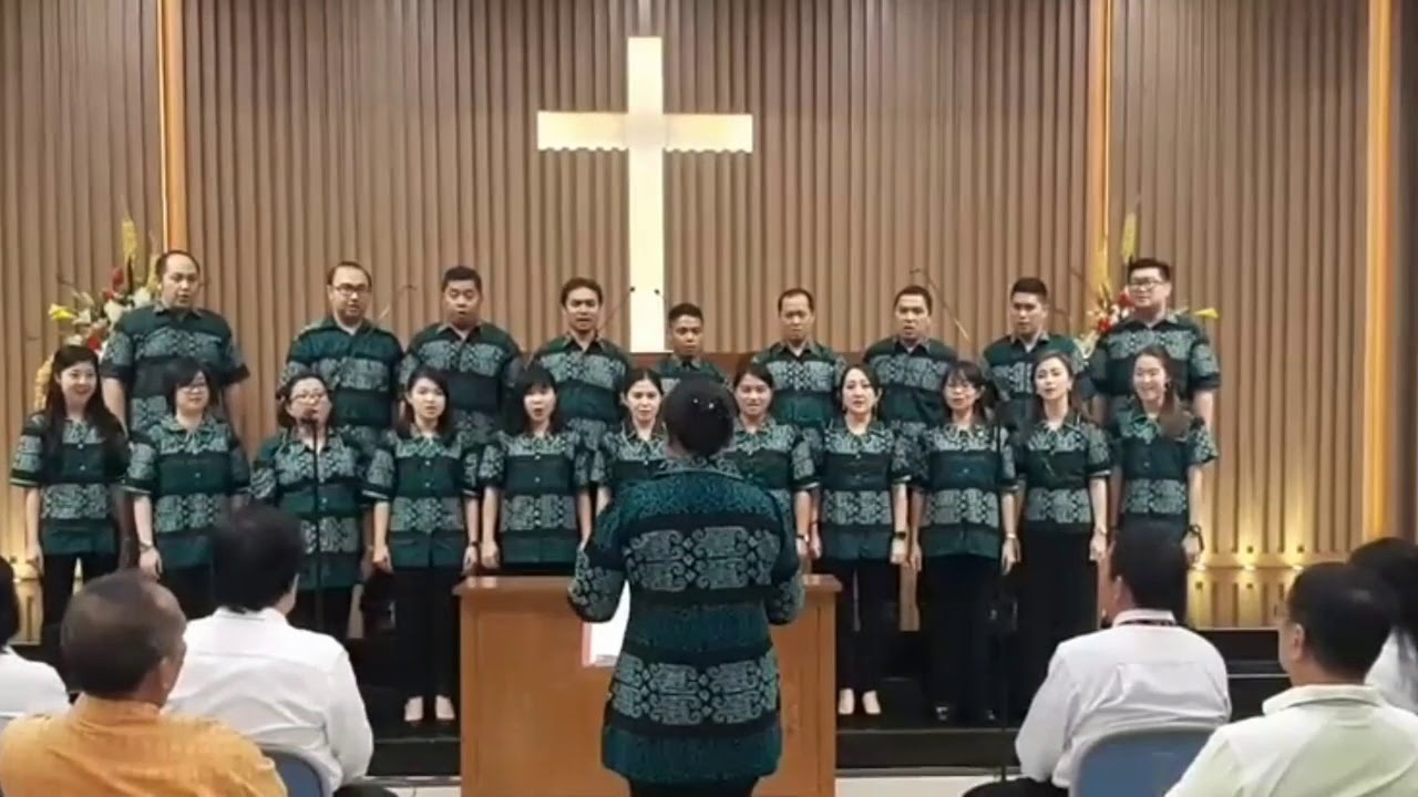 Seraphim Choir Manado : Peace in Christ - YouTube
