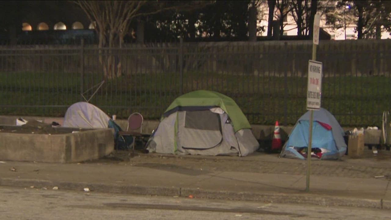 Homeless activists trying to stop sweep of camps near state Capitol ...