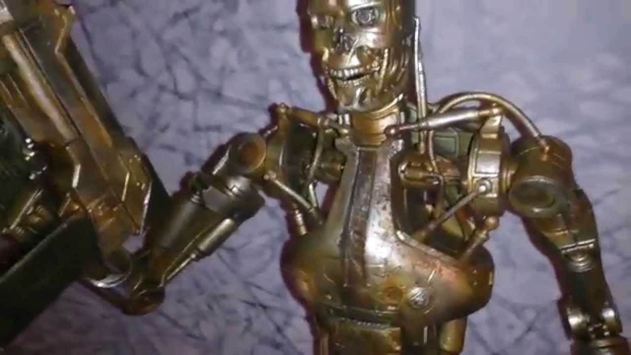 Terminator T-800 RUST EFFECT 18" - YouTube