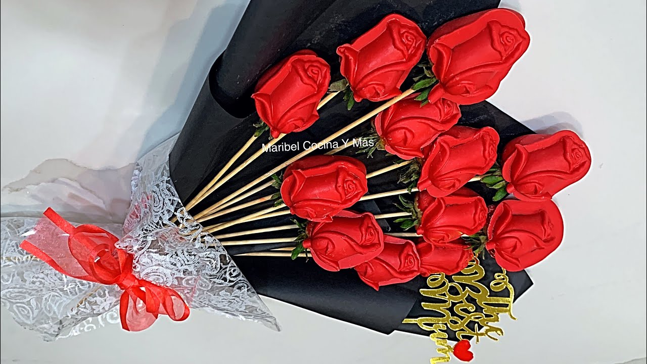 RAMO DE FRESAS 🍓 CON CHOCOLATE EN FORMA DE ROSAS 🌹 STRAWBERRY ROSÉS ...