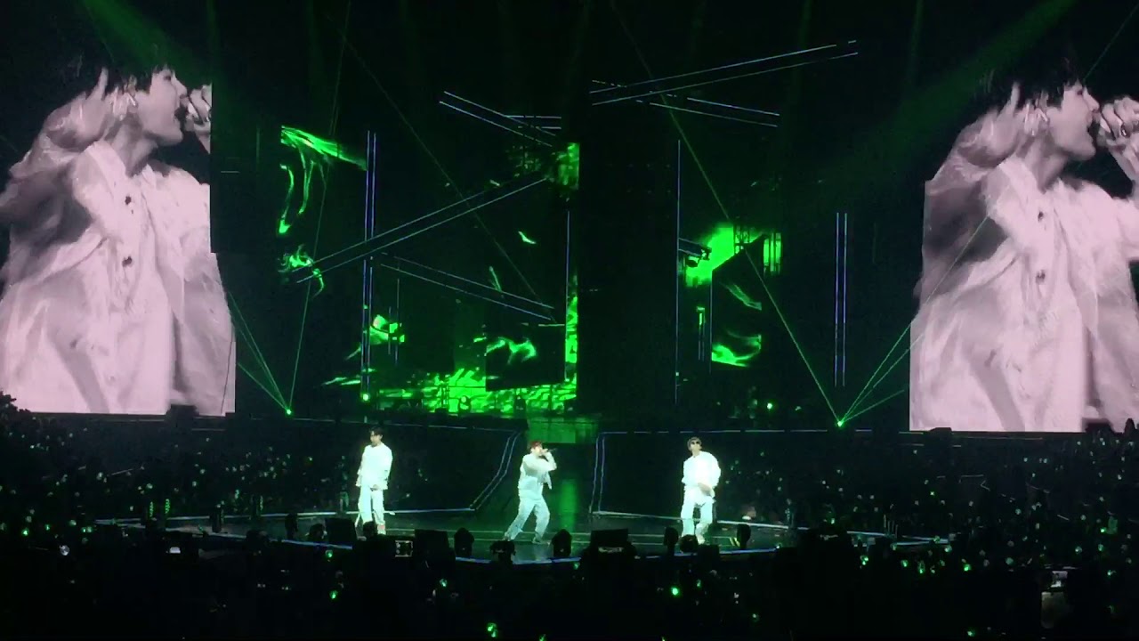 BTS OUTRO TEAR LIVE CHICAGO DAY ONE - YouTube