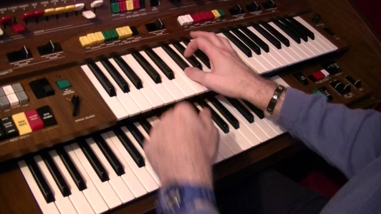 Mr Sandman - Yamaha Electone C-605 - played by Darren Jones - YouTube