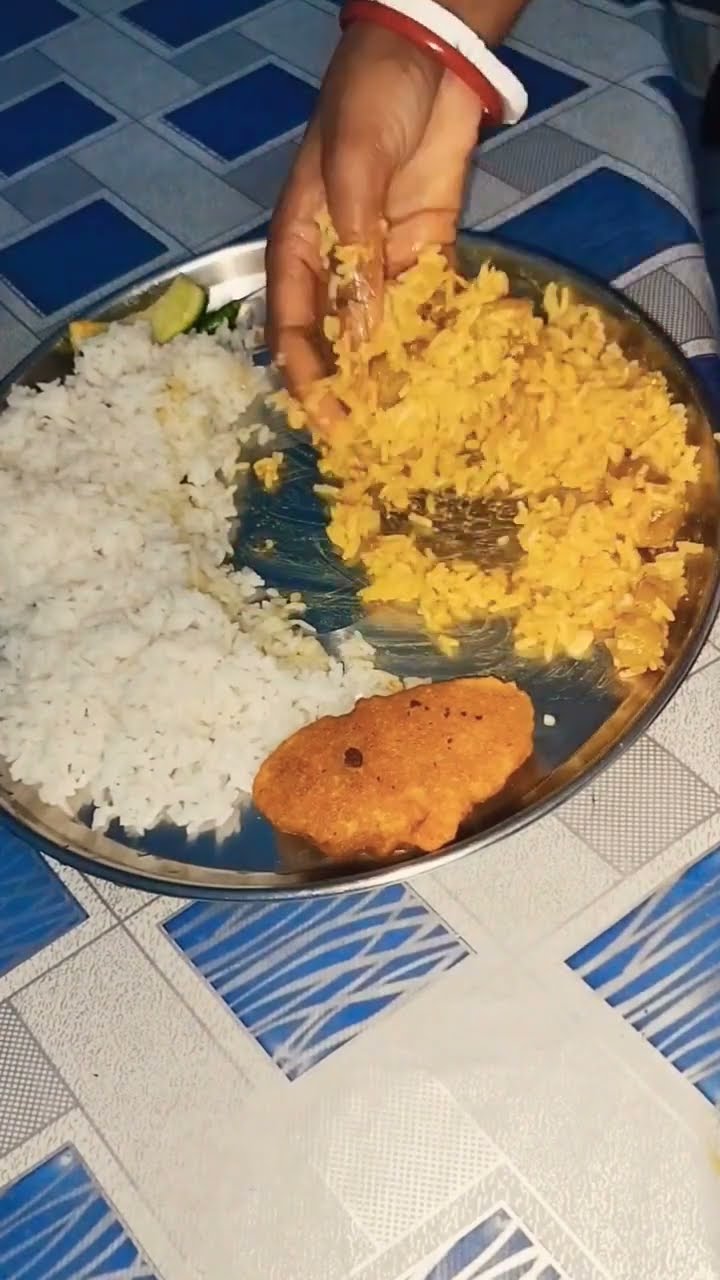 TODAY'S LUNCH MENU--SADA BHAT,POTOL BHAPA,DAAL,BHAT KOROLA PUR.😋# ...