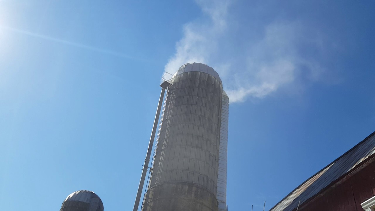 Filling silo 2016 - YouTube