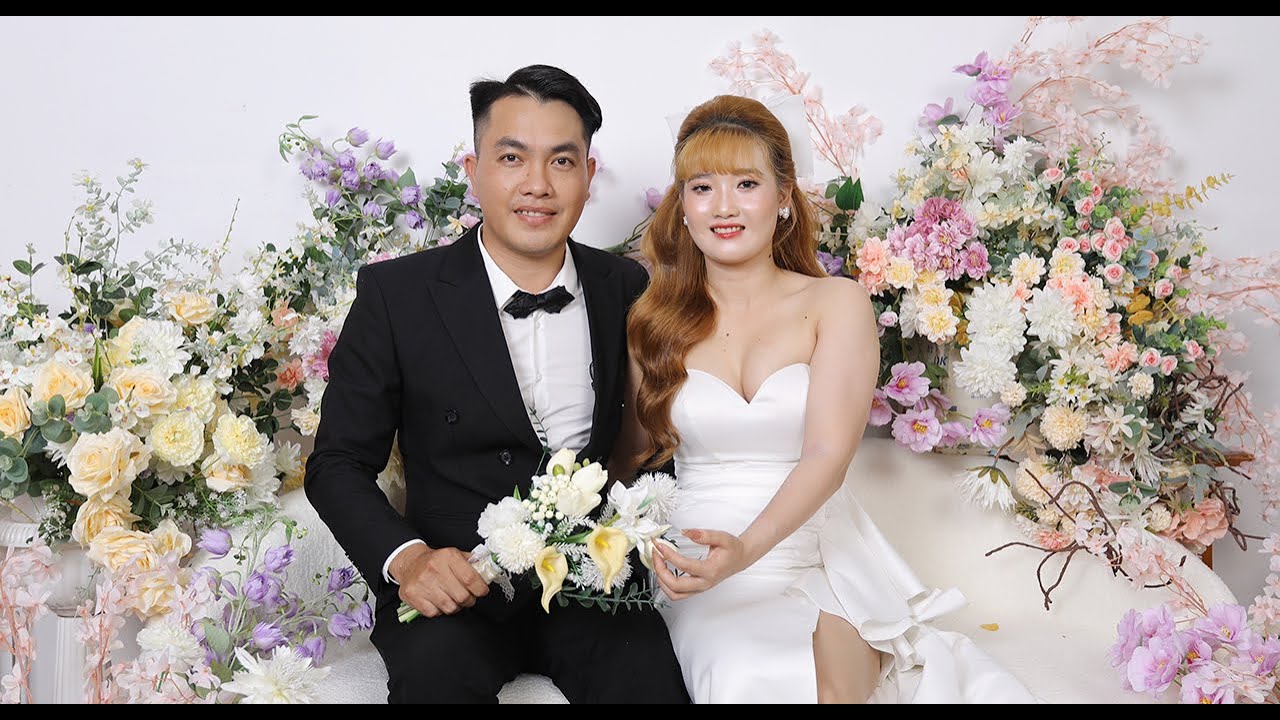 QUANG LYNH & HONG HUONG - YouTube