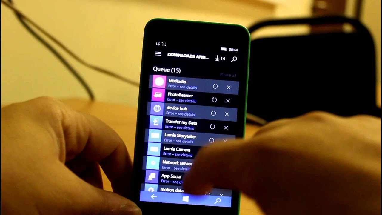 Hands on with Windows 10 Mobile Build 10586 - YouTube