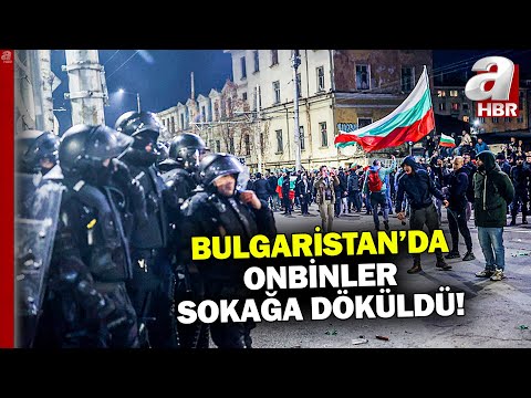 Göstericiler polisle çatışıyor! Bulgaristan'da hükümet düşecek mi? | A Haber