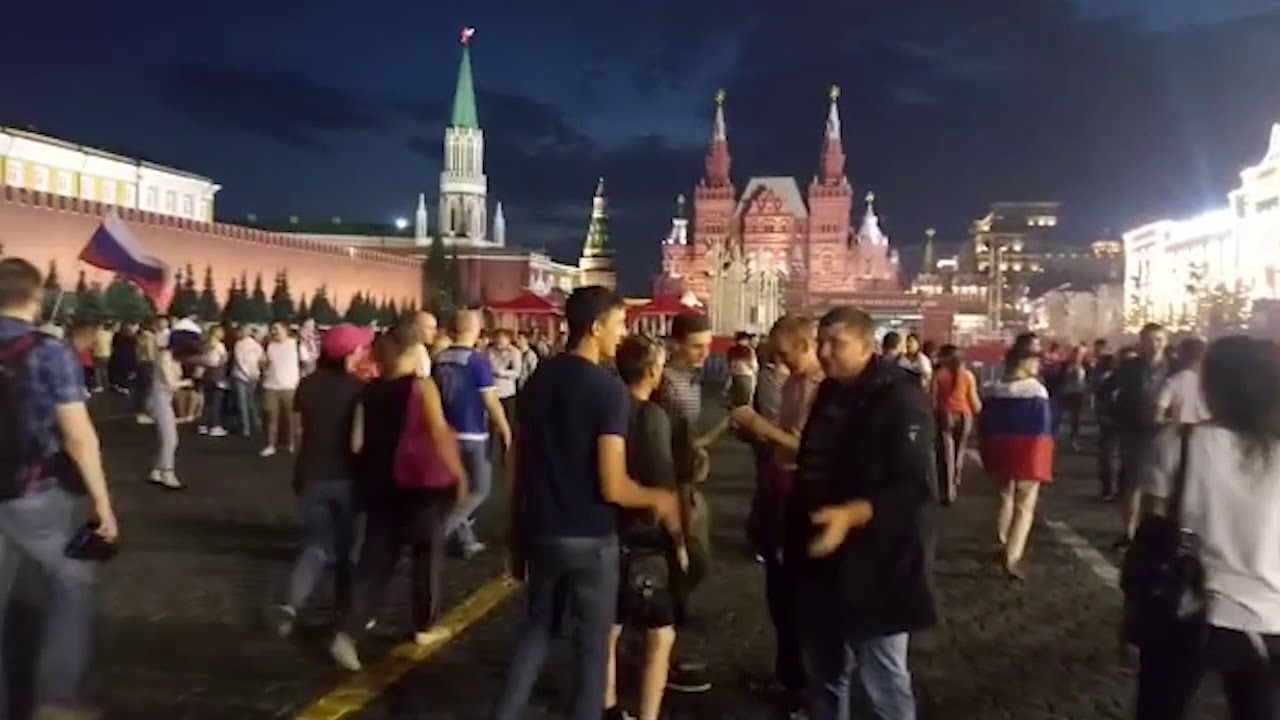 Красная площадь после матча Россия - Испания - YouTube