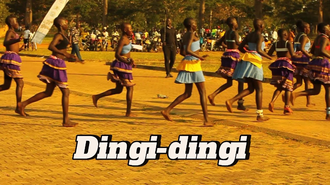 Dingi-dingi - Dance of young girls who have never been married - Kwero ...