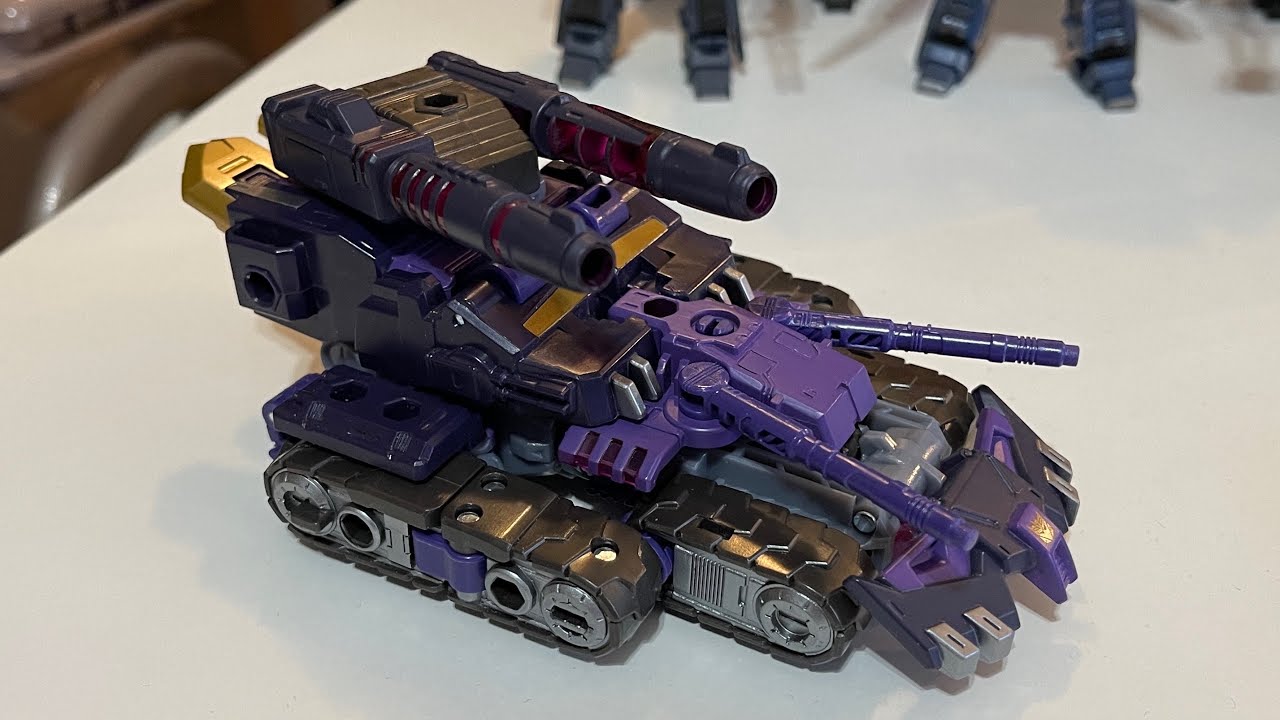 Hasbro Transformers Legacy Comic Universe Tarn with short comparison vs ...