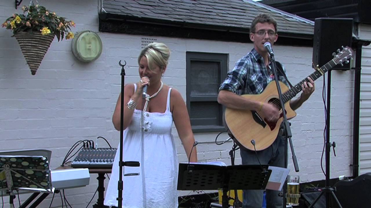 Emma Skipp Live At The Four Alls - YouTube