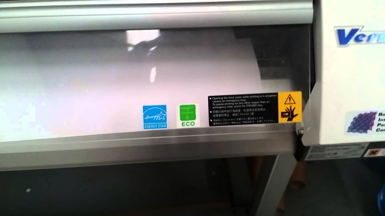 Roland versacamm sp540i print test nozzle check - YouTube