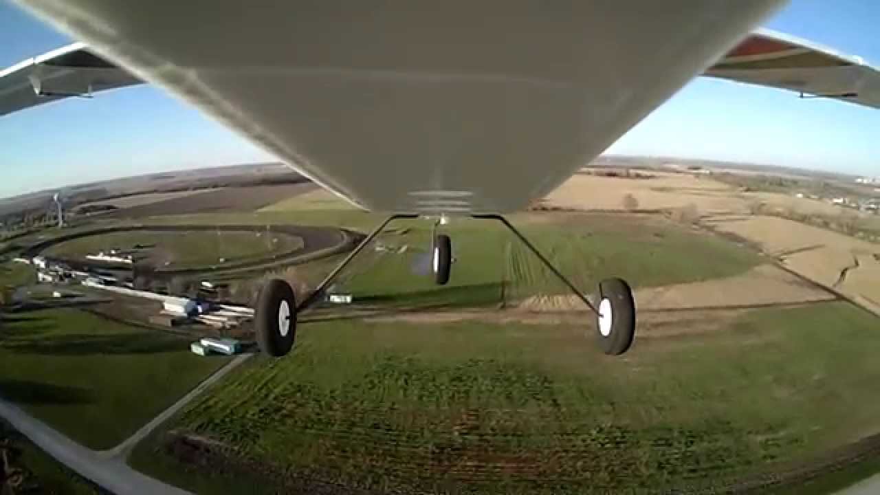 EFlight Apprentice S 15e RC Plane FPV 15mph wind flight loops and near ...