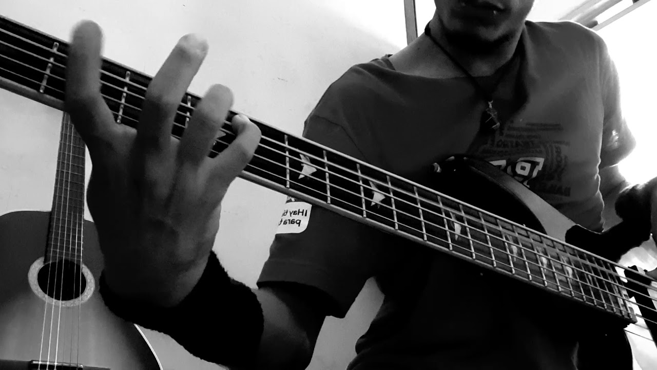 Zeus - Destripando la historia con Pascu y Rodri (Bass Cover) - YouTube