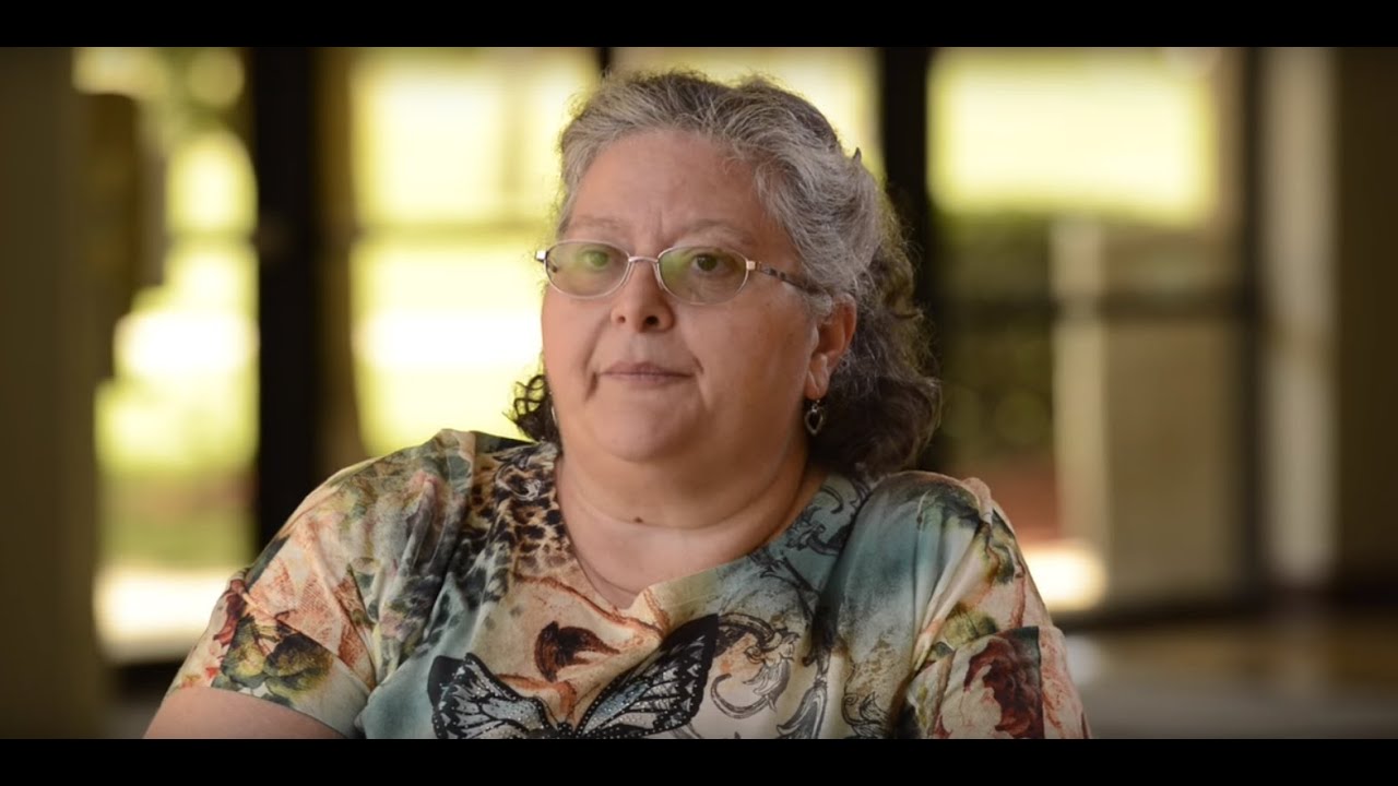 Amara View full face mask - Patient Testimonial - Ruth S. - YouTube