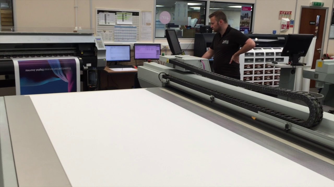 Arizona 350GT Flatbed Printer one - YouTube