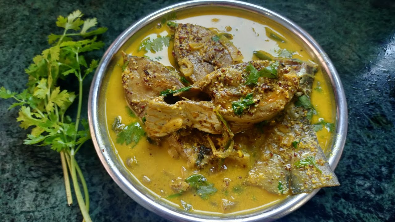 Sarso ilish famous Bengali fish Recipe। Dipa's kitchen - YouTube
