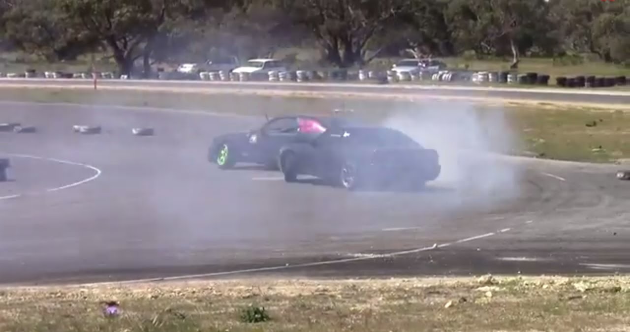Adam Wood Vs Matthew Goodlet Top 16 Stadium Drift Rd3 - YouTube