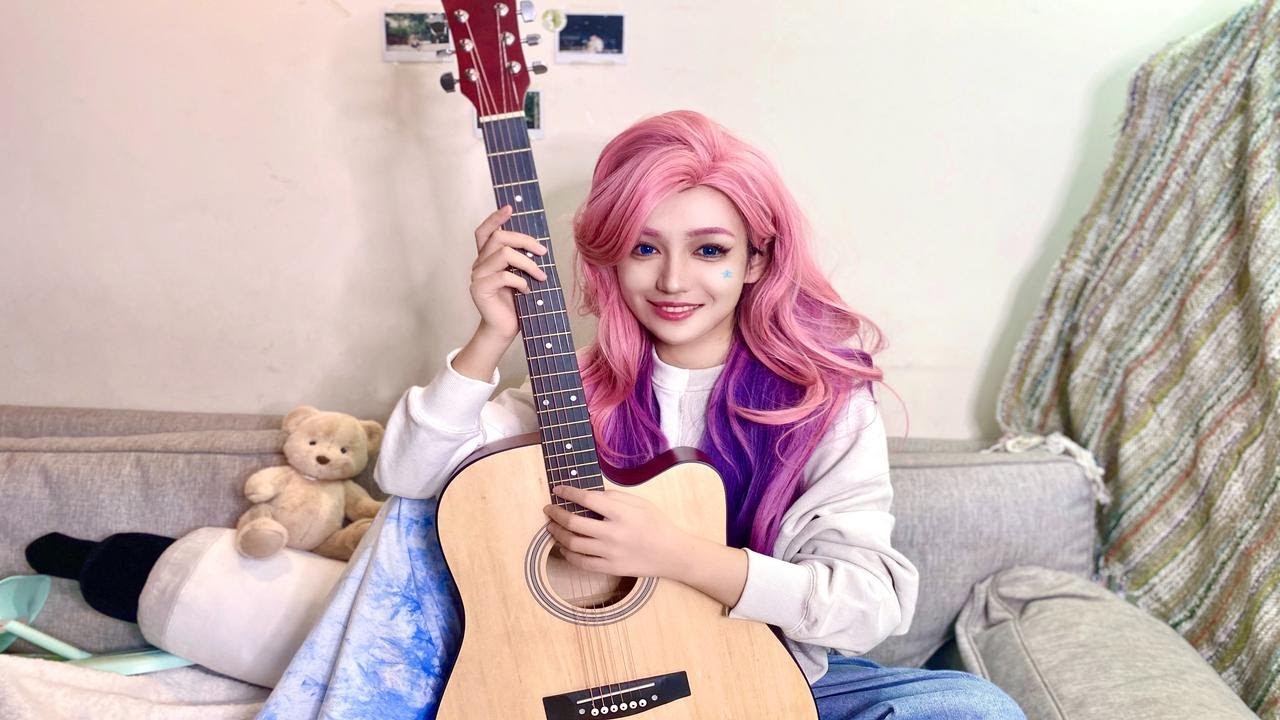 【Seraphine】分享生活给你们啦！热乎的近期生活照新鲜出炉 LOL英雄Seraphine仿妆cos 粉头发的妹妹 - YouTube