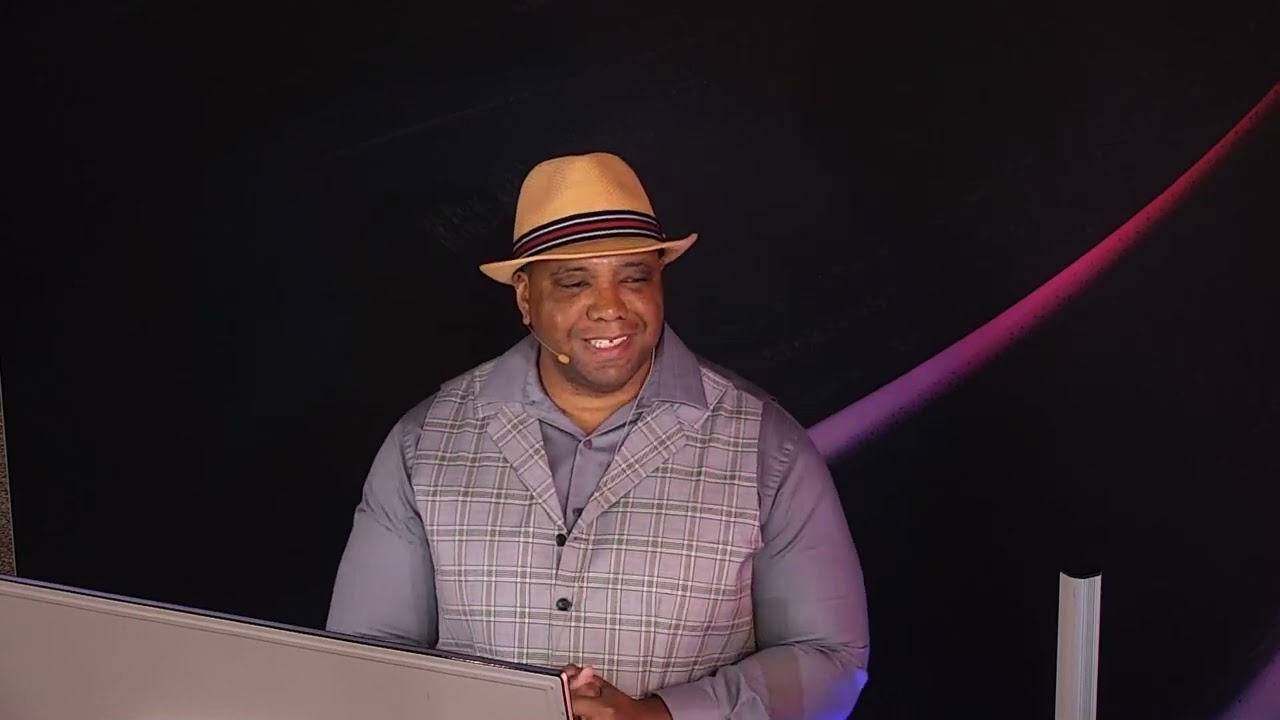 Jonathan Winbush @ The 3D and Motion Design Show - YouTube