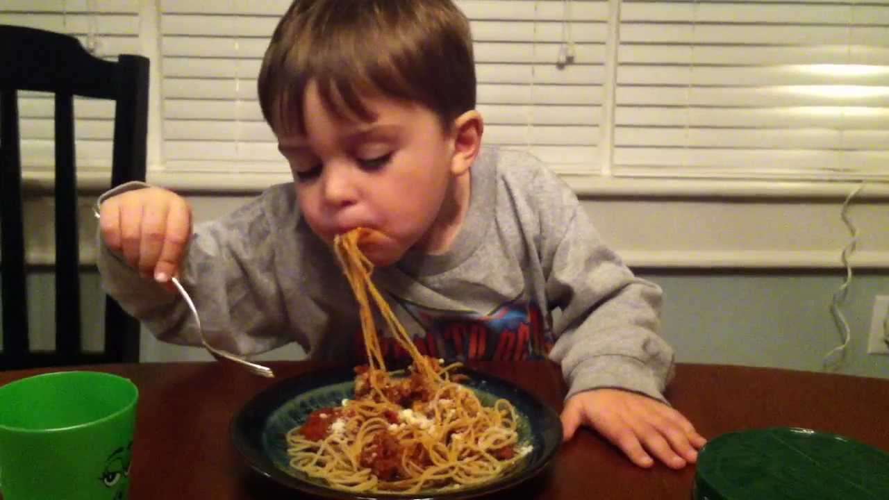 Spaghetti slurp by Sammy - YouTube