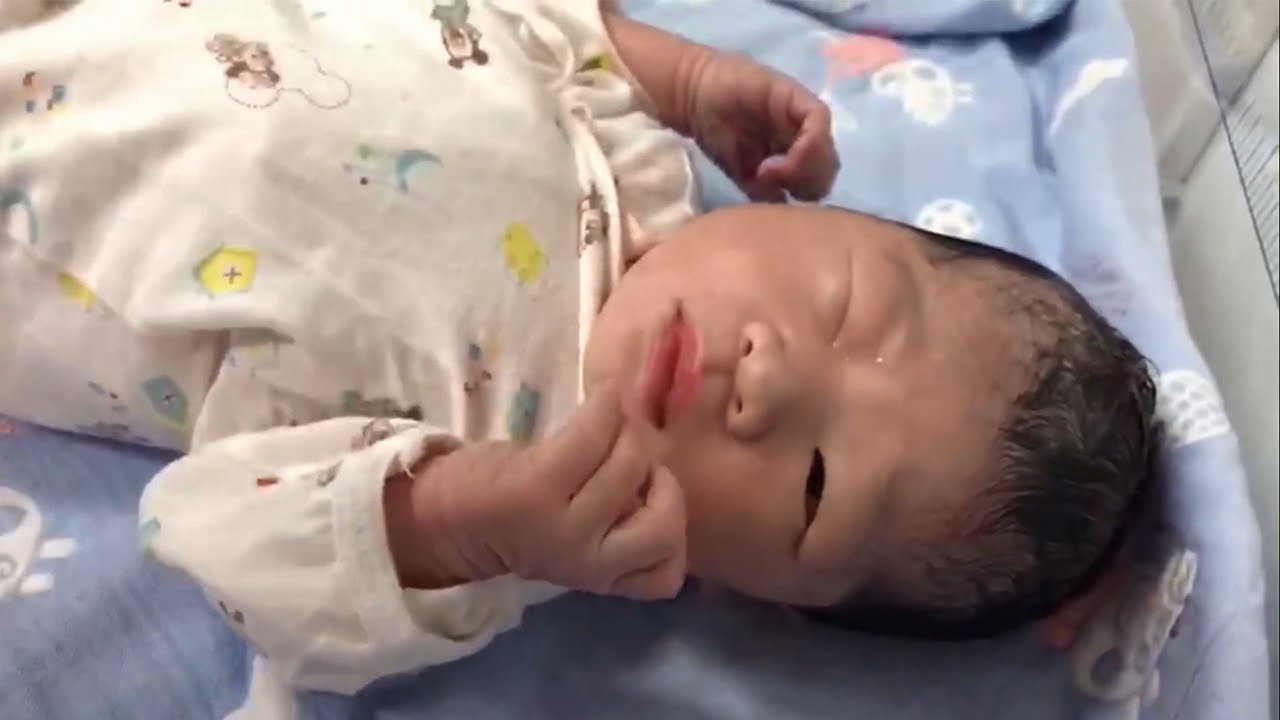 Childbirth - Normal Delivery| LIVE BIRTH VLOG | C-SECTION DELIVERY IN ...