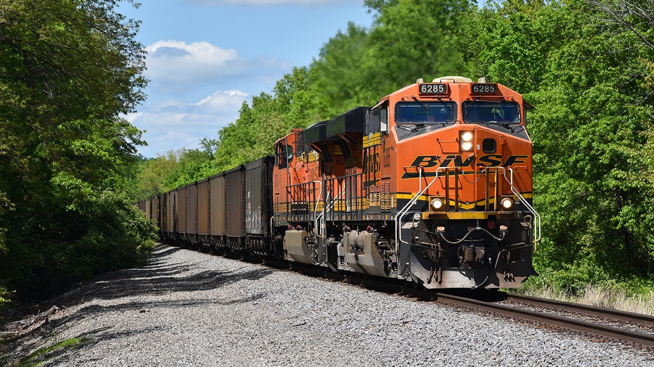 BNSF 6285 at Centralia, IL - YouTube