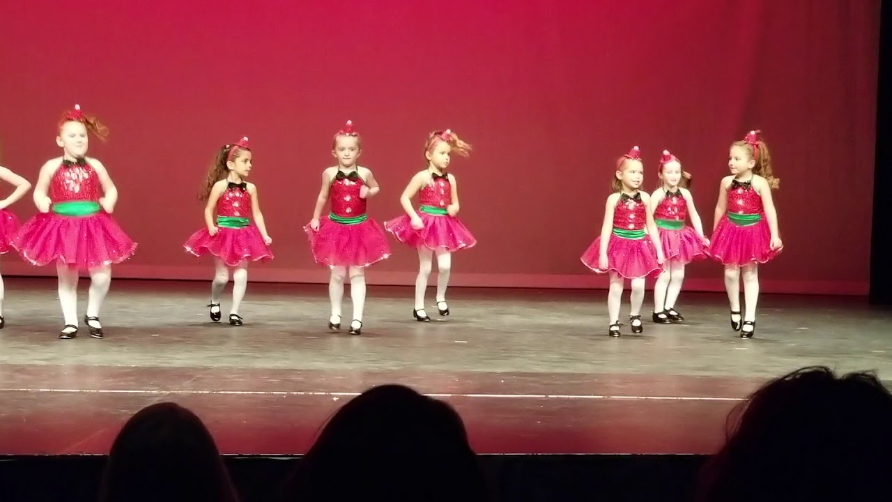 Mariah Carey Christmas Dance Recital-The Vibe - YouTube