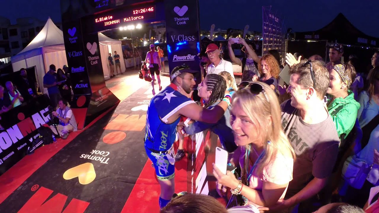 Finisher Ironman Mallorca sorprende a su pareja,Ironman finisher ...